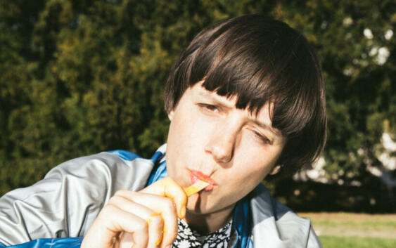 Anna Erhard: Picnic At The Seaside - Song des Tages | SOUNDS & BOOKS